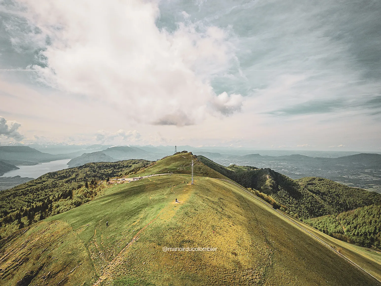 Initiation trail au Grand Colombier dans le massif du Jura