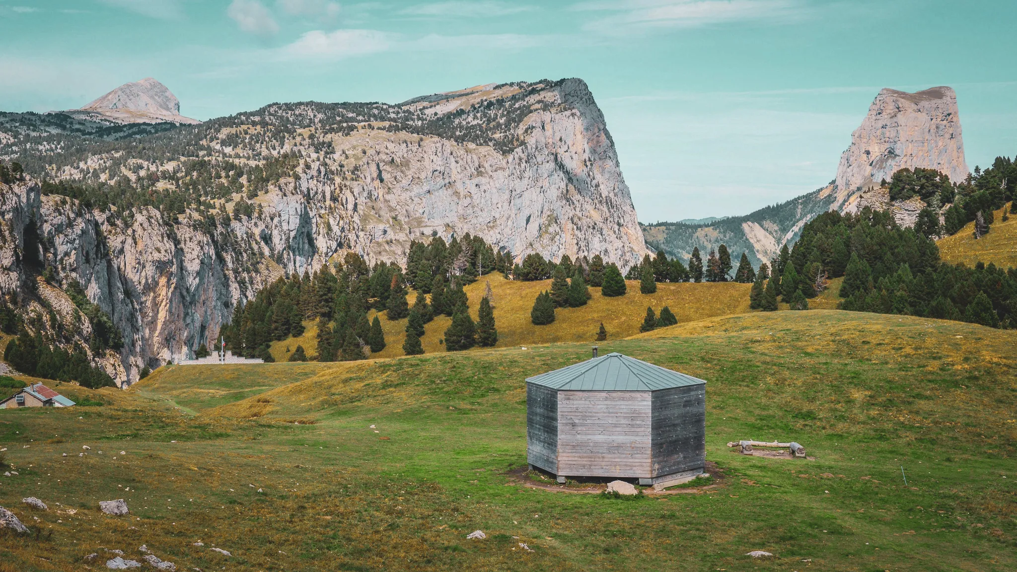 Wild trek across the Hauts plateaux du Vercors